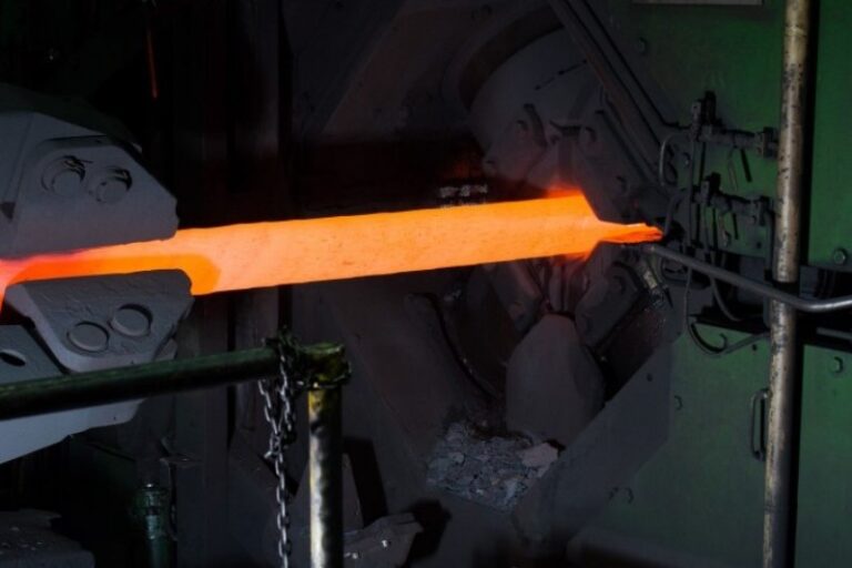 Forja con troquel abierto versus forjado con troquel cerrado: una guía ...